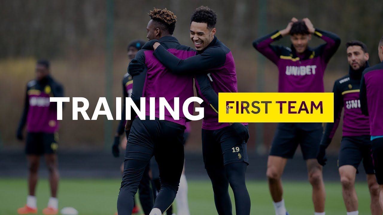 Behind the scenes: Pre Middlesbrough training - YouTube