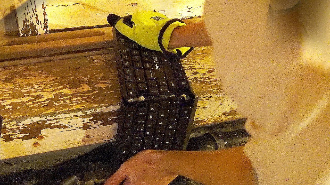 Angry Gamer Destroys Bytech Keyboard - YouTube