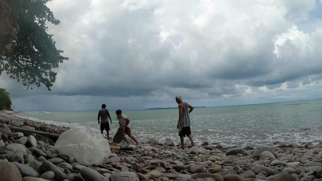 FAILED - building a temporary Breakwater - YouTube