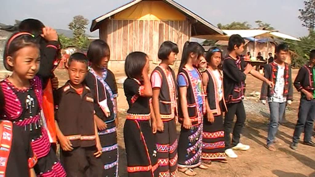 Lahu children dance - YouTube