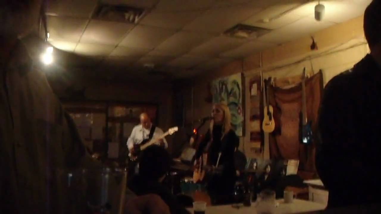 Leticia Wolf at The Acoustic Coffeehouse 2 - YouTube