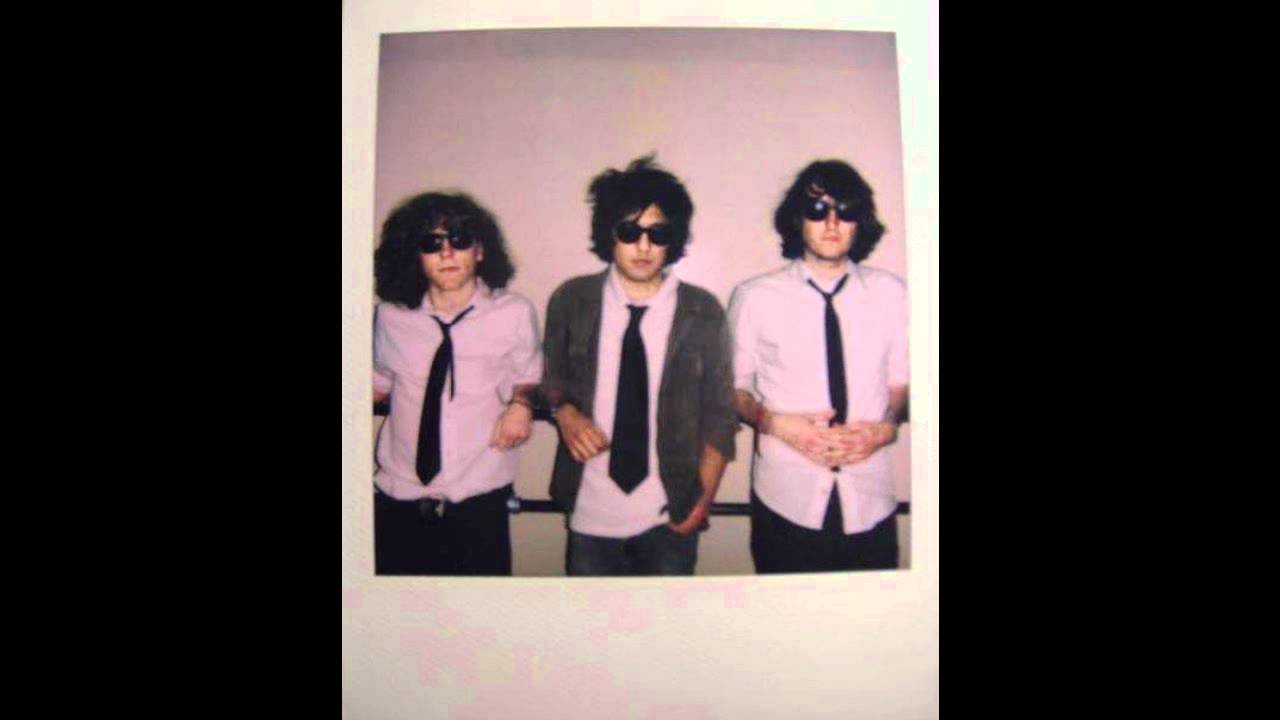 Charlie and the Moonhearts - The Prom Song - YouTube