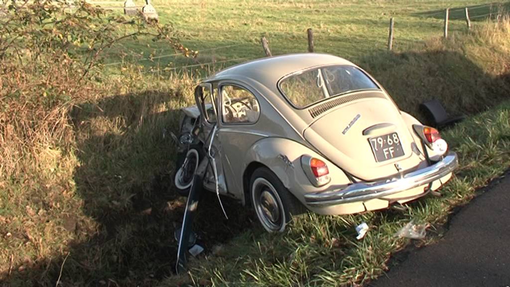 TVEllef: Oude VW Kever total loss in Kelpen-Oler - YouTube