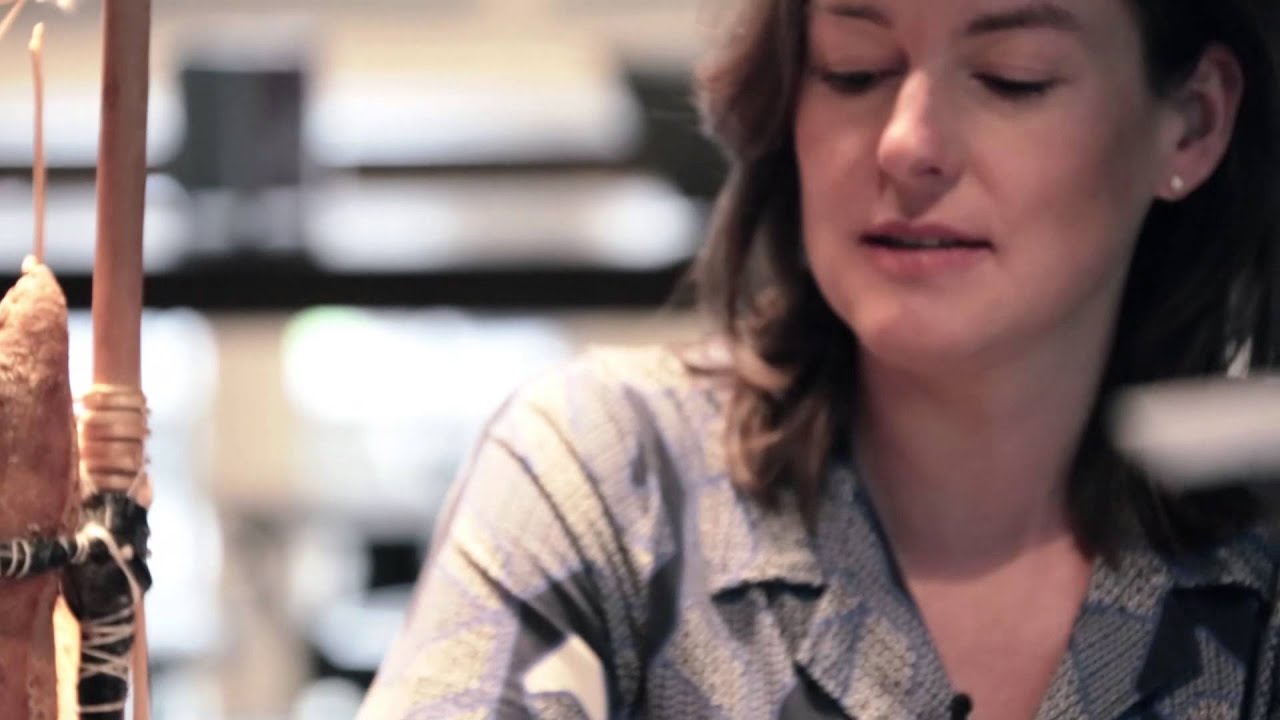 Paris Gourmet Minute with Laura Calder "Bread" - YouTube