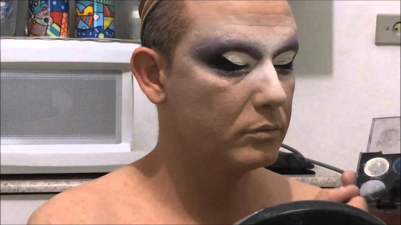 TUTORIAL MAKEUP DRAG QUEEN EYES BY PRETTY LUPON - YouTube