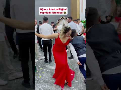 Dekolteli Sarışın Taş Gibi Hatunun Oğlu, Annesinin İkinci Kez Evlenmesini İstemiyor #shortvideo #fyp