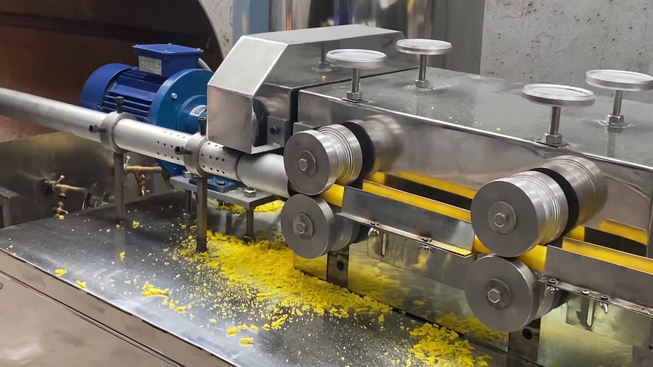 EXTRUDER MACHINE WITH AUTOMATIC CORN PIPE CUTTER (M)9265302428 - YouTube