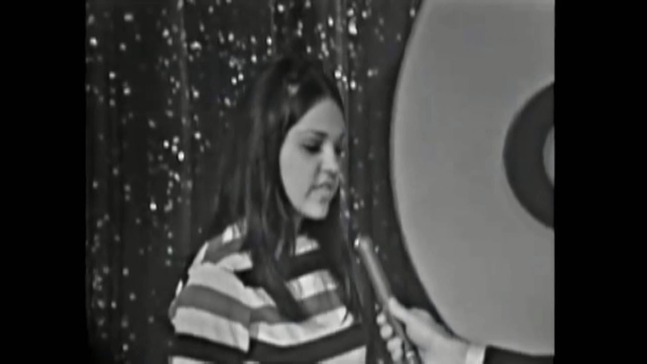 American Bandstand 1960s Dancer Maureen Cohen - YouTube