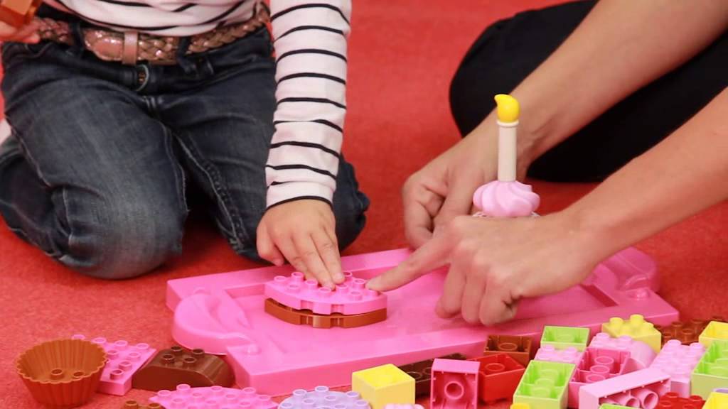 LEGO DUPLO Nápady na stavění 09 - Nelly a dort 6157 a 6785 - YouTube