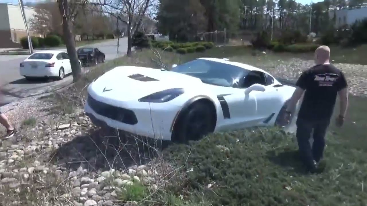 EPIC BURNOUT FAILS AND BURNOUT CRASH COMPILATION - YouTube