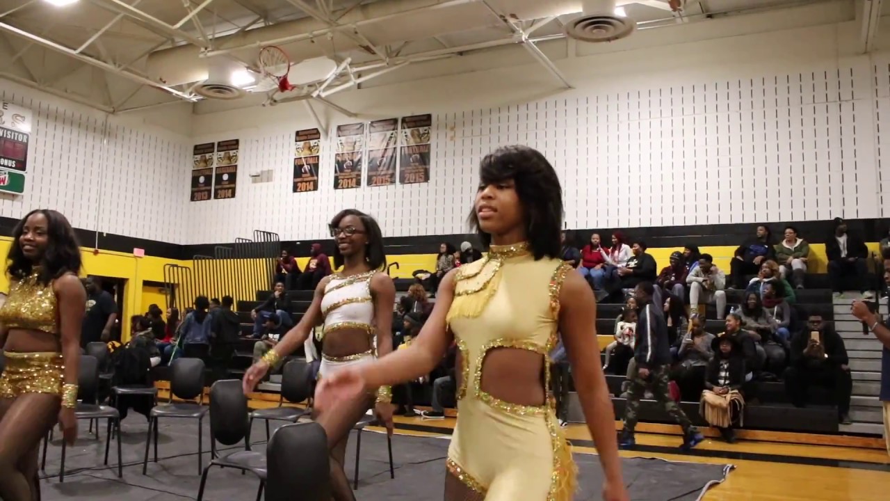 Whitehaven High Entrance | Pine Bluff High Battle (2016) - YouTube
