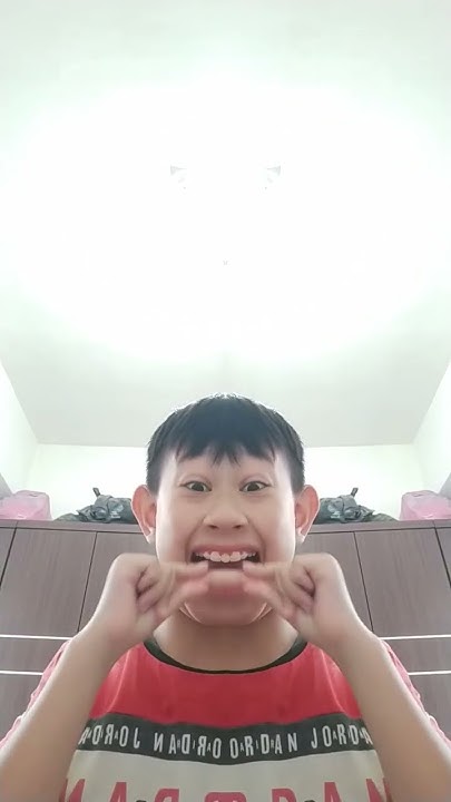 我吃了我的手指求火 求点赞 Youtube