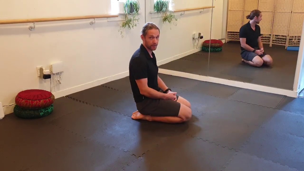 Japanese (Seiza) sitting position | The MSK Physio - YouTube