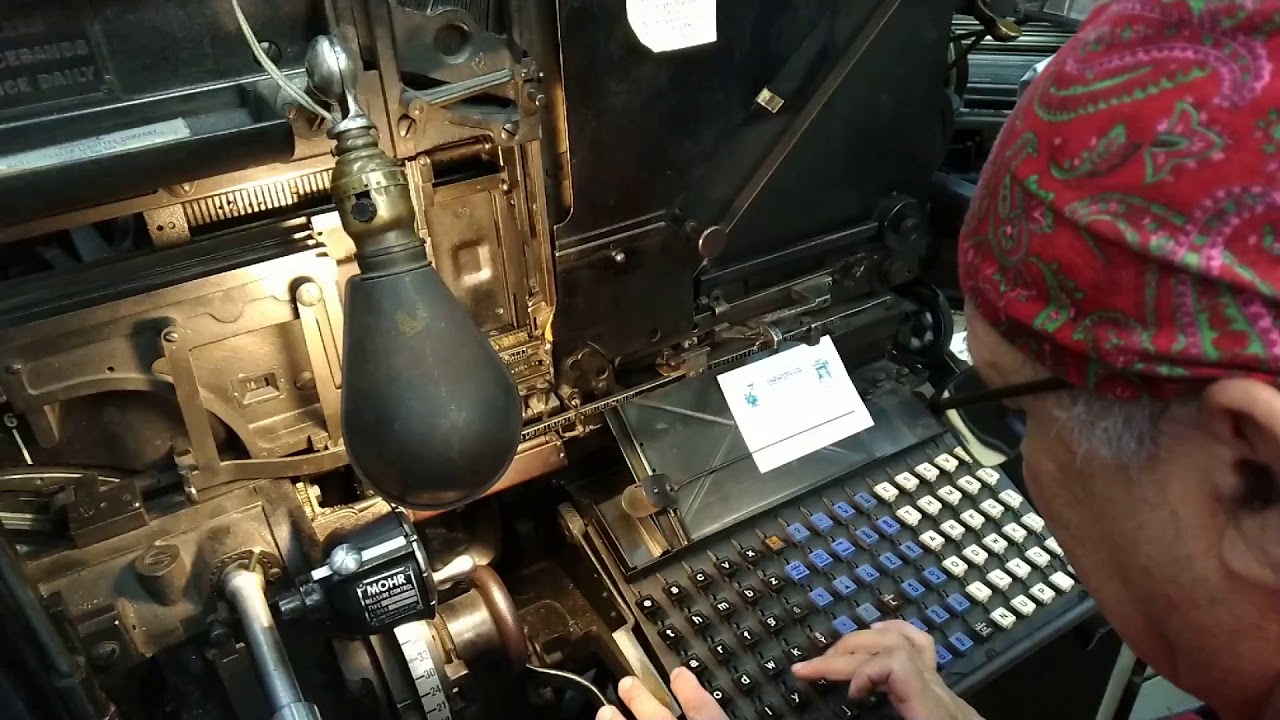Linotype in Printing Museum - YouTube