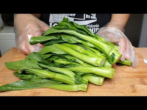 Nefis çocuklar!!  Yeşil hardalın böyle piştiğini yeni öğrendim süedebbb çıkıyor rengi hala yeşil