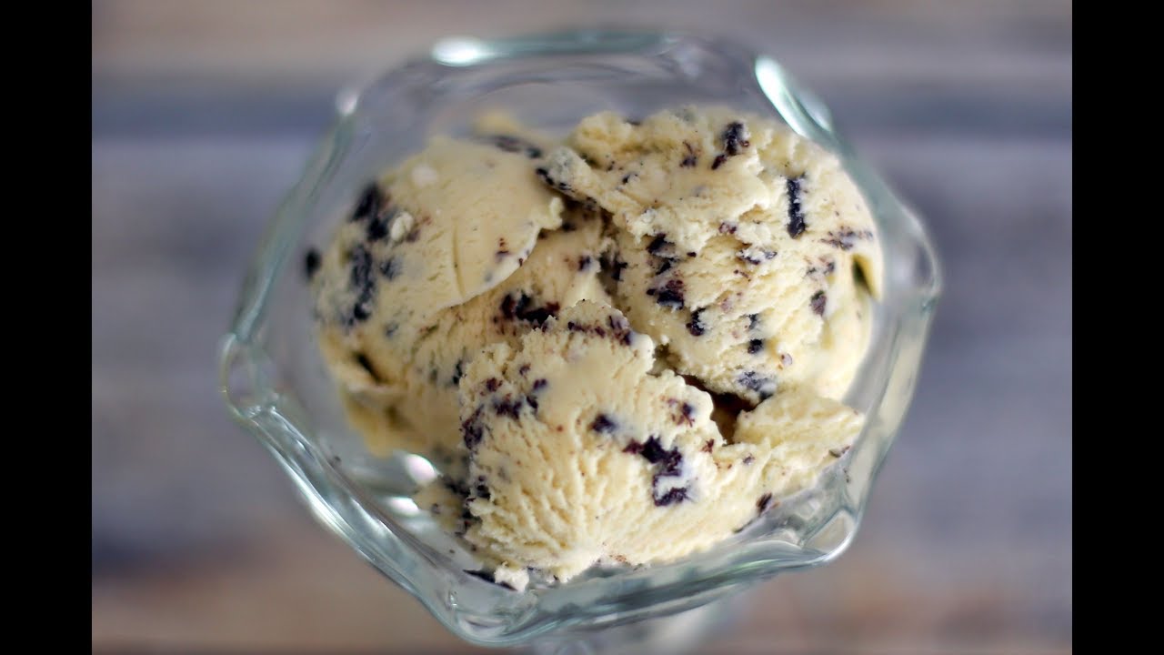 Akullore Straçatella /DIY How to make Stracciatella Ice Cream - YouTube