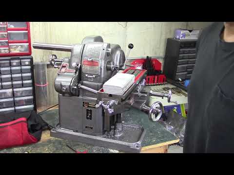 Atlas Horizontal Milling Machine doing light cuts. Machining with a ...