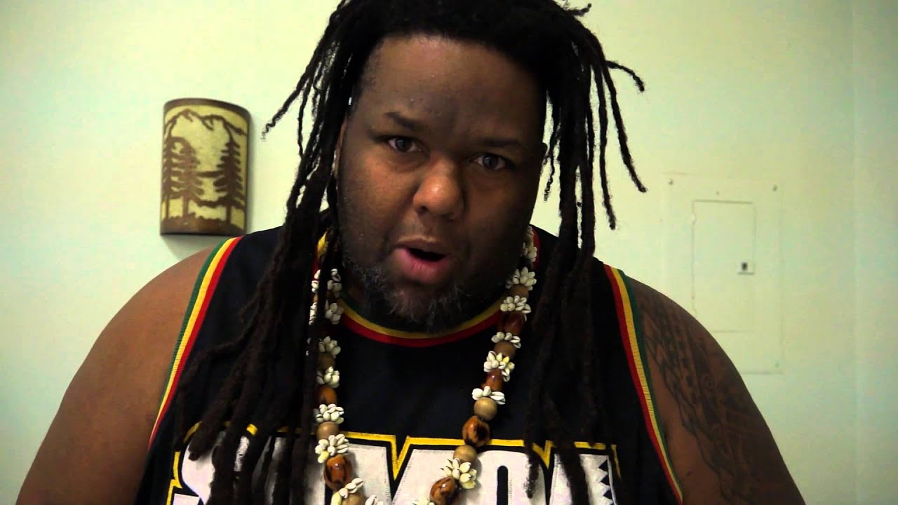 Nui Tofiga challenges new PCW Champ Drolix - YouTube