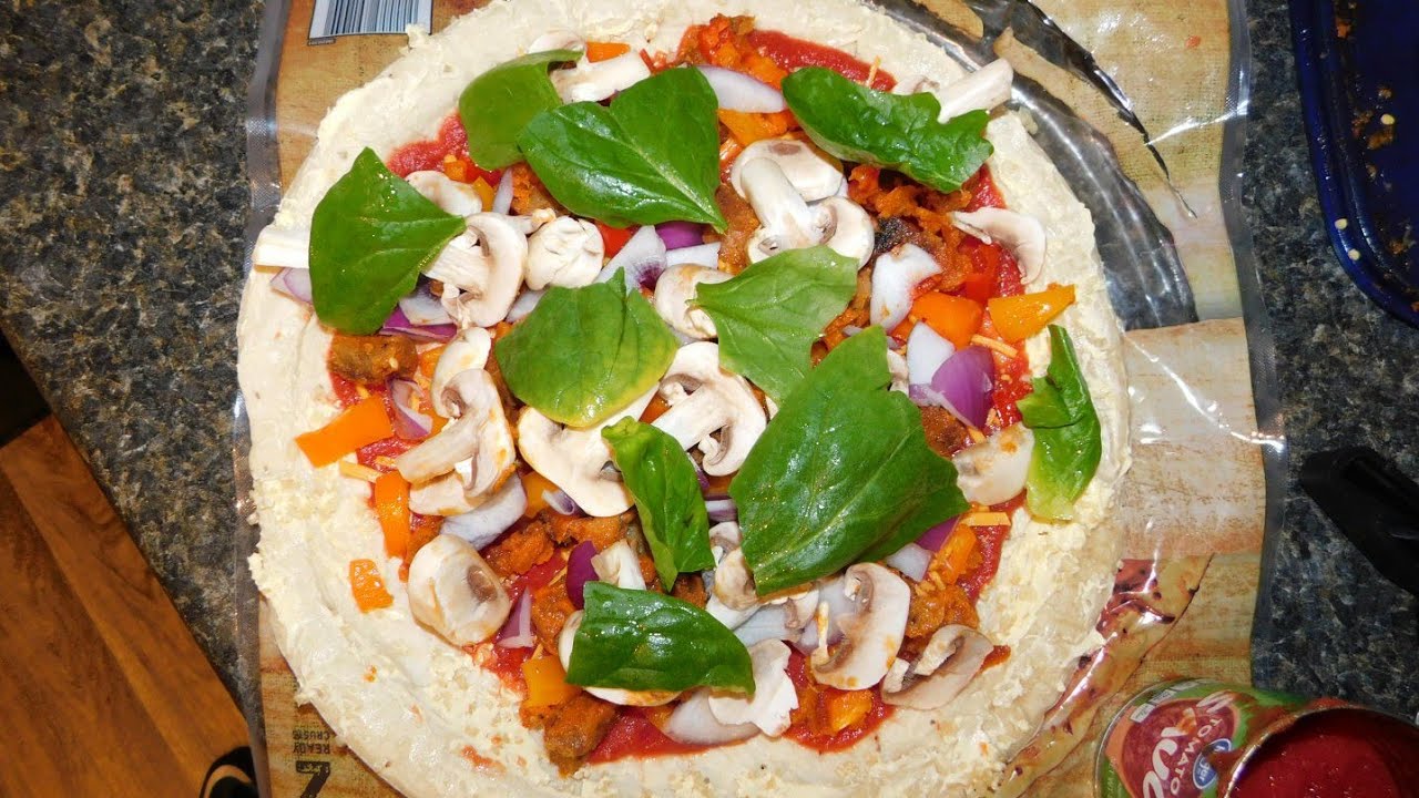 #fieldroast #vegetarian #positvevibes Jealousy and FRuffalo wing pizza ...