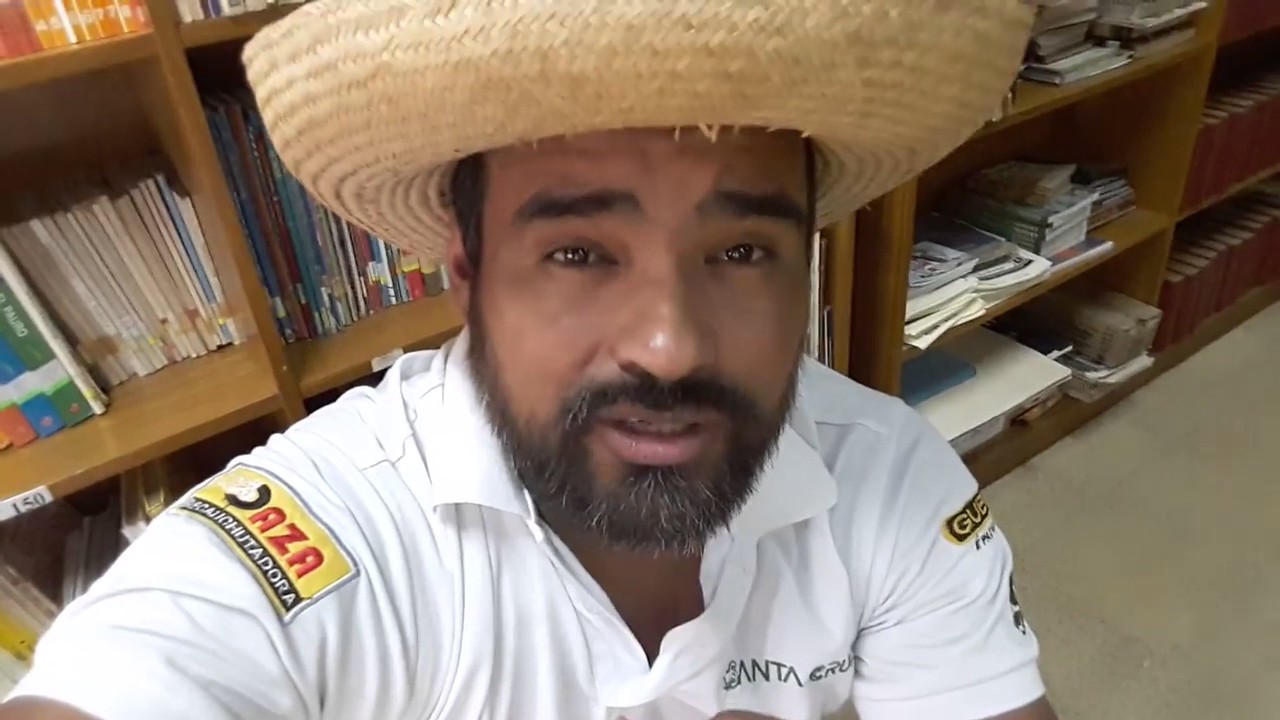 Chistes del camba calucha 😅😅 - YouTube