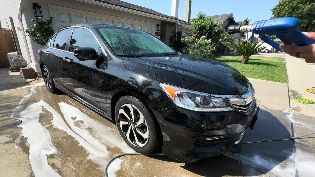 Cleaning a Honda Accord - YouTube