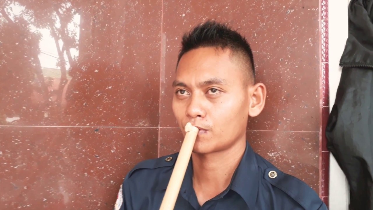 Cara main Seruling / suling Bambu - YouTube