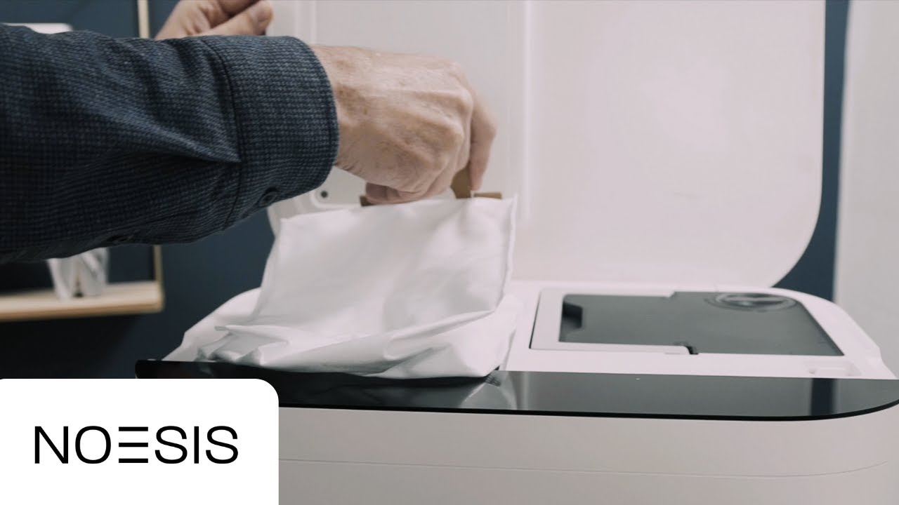NOESIS Florio F10 Pro - Inserting The Dust Bag Into The Base Station ...