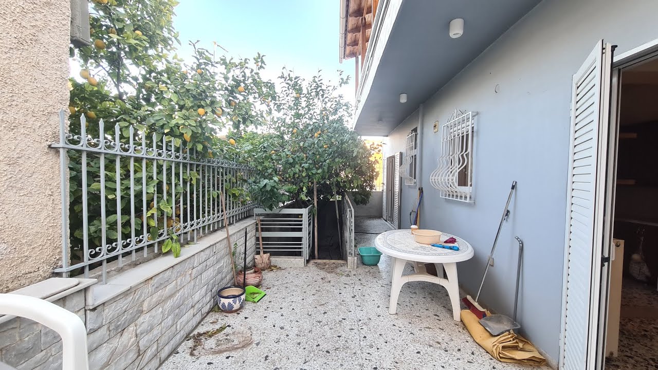 Ισόγειο διαμέρισμα 95τμ, 2 υπνοδωματίων με κήπο σε ήσυχη γειτονιά στο ...
