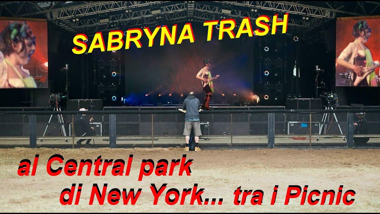 Sabryna canta al Central park New York, tra i picnic - YouTube