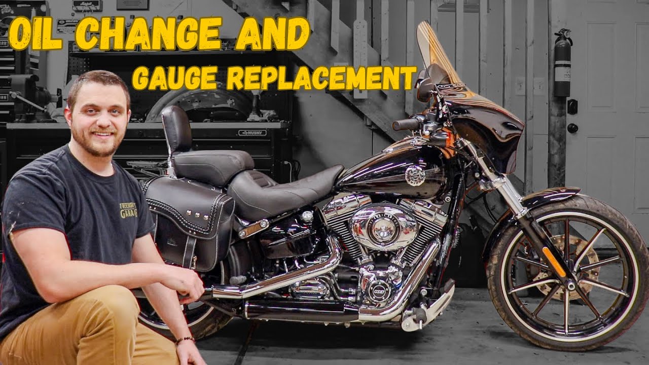 How to: change oil Harley Davidson Softail - YouTube