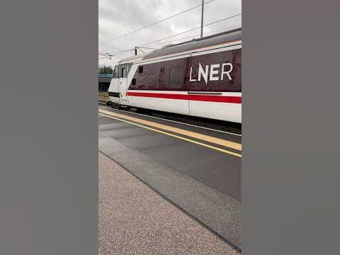 LNER InterCity 225 Class 82 & 91 (82222 & 91101) departs Peterborough for London King’s Cross ...