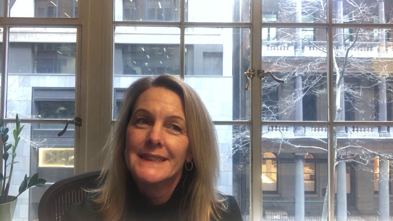 4 key actions to become a better leader: Sophie McCarthy - YouTube
