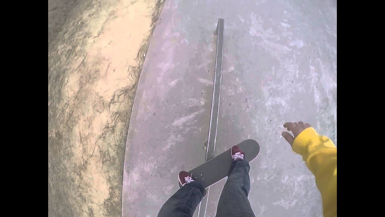 Backside feeble grind to fakie - YouTube