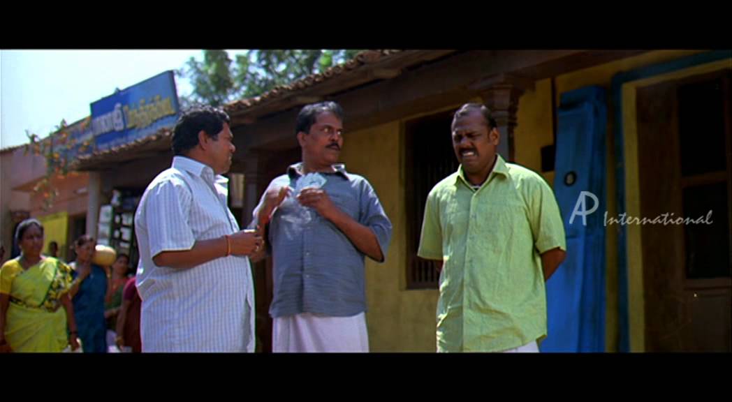 Kuselan Tamil Movie Scenes | Santhanam informs Rajinikanth arrival to ...