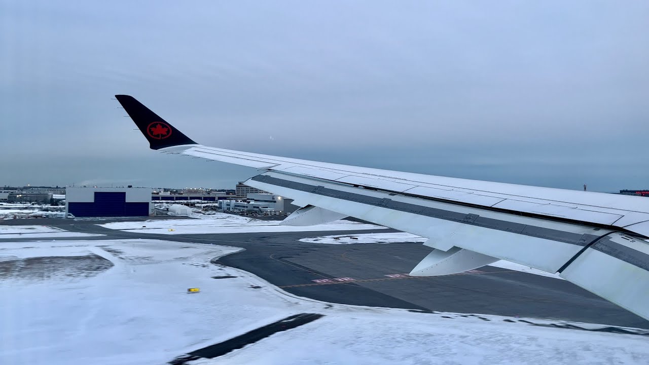 Air Canada Airbus A220-300 Winter Landing at Montréal Trudeau | YYZ-YUL ...