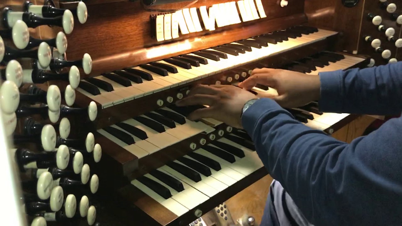 Lo he comes with clouds descending. TUNE: Helmsley - YouTube
