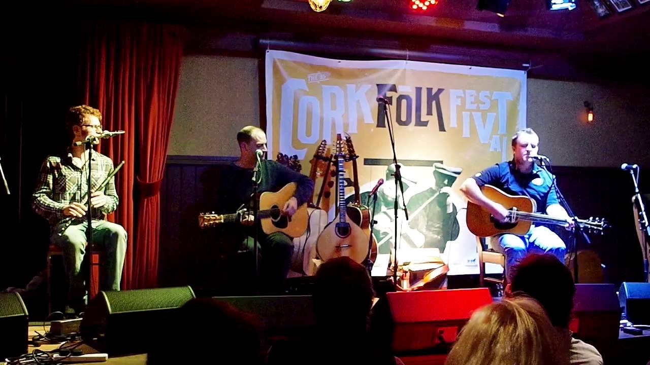 Barry Tierney at the Oliver Plunkett - YouTube
