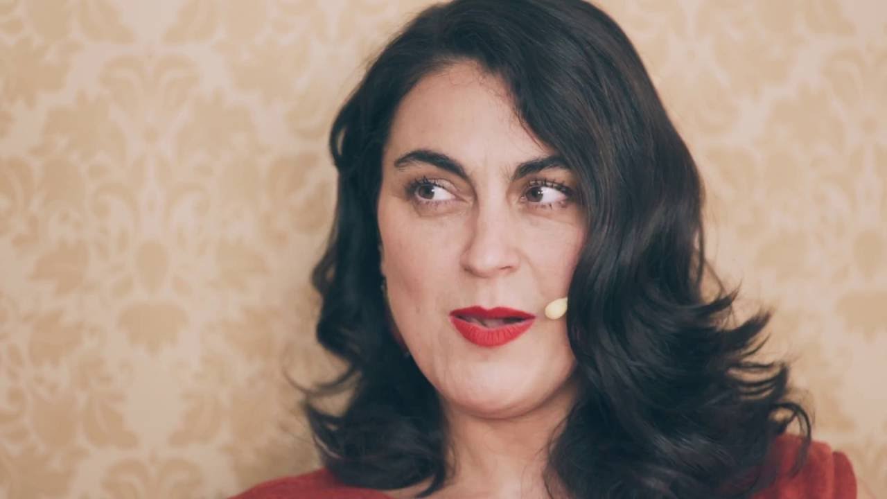 Musik Couch Talk & Song – Sarah Kaiser - YouTube