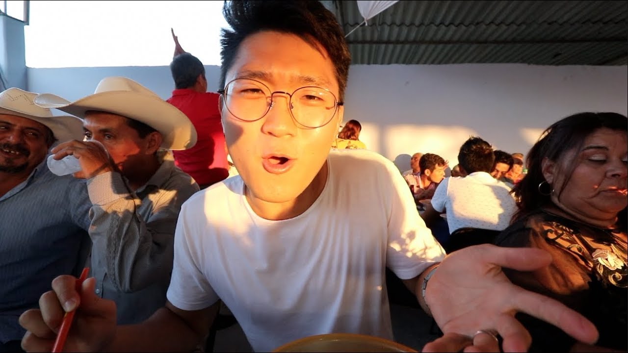 COREANO EN QUINCEAÑERA DE RANCHO - YouTube