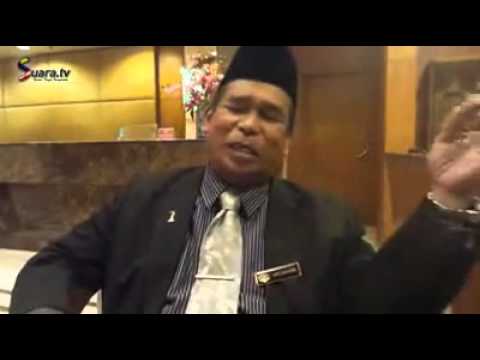 Tok bomoh 1 Malaysia mahu tampar KJ - YouTube