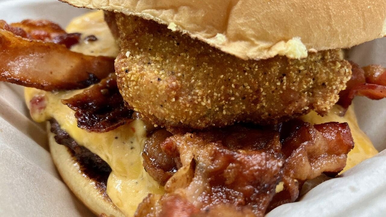 Restaurant Report Card: Wings City fails with 51; Burger Crush earns 100 - YouTube