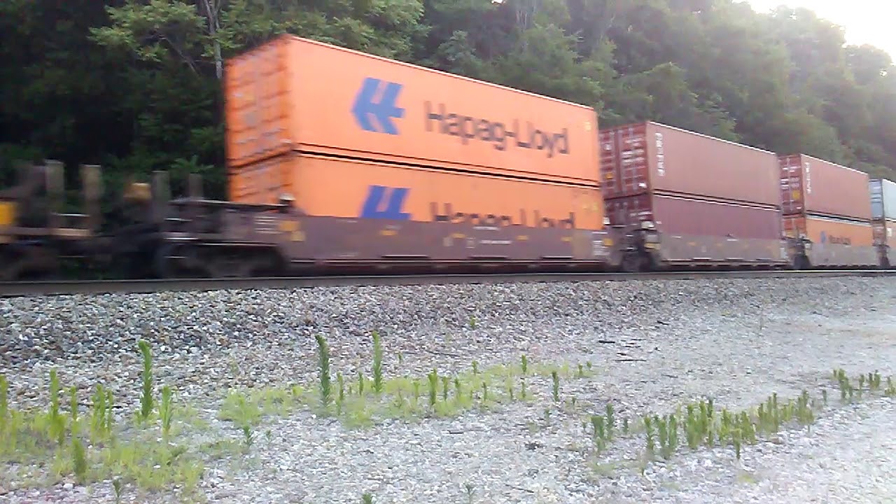 22a NS 7649, NS 8418, NS 1116 & NS 9626 diverging Harriman jct 9jun18 ...