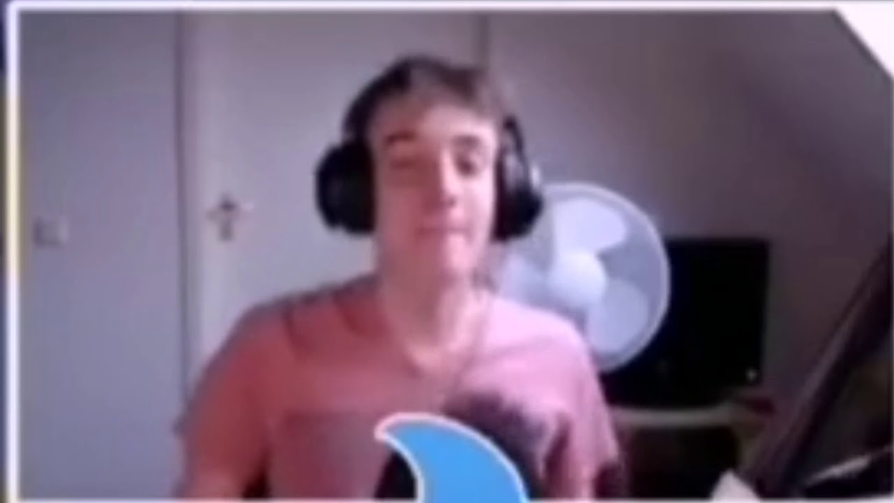 Streamer forgot to turn off his camera... - YouTube