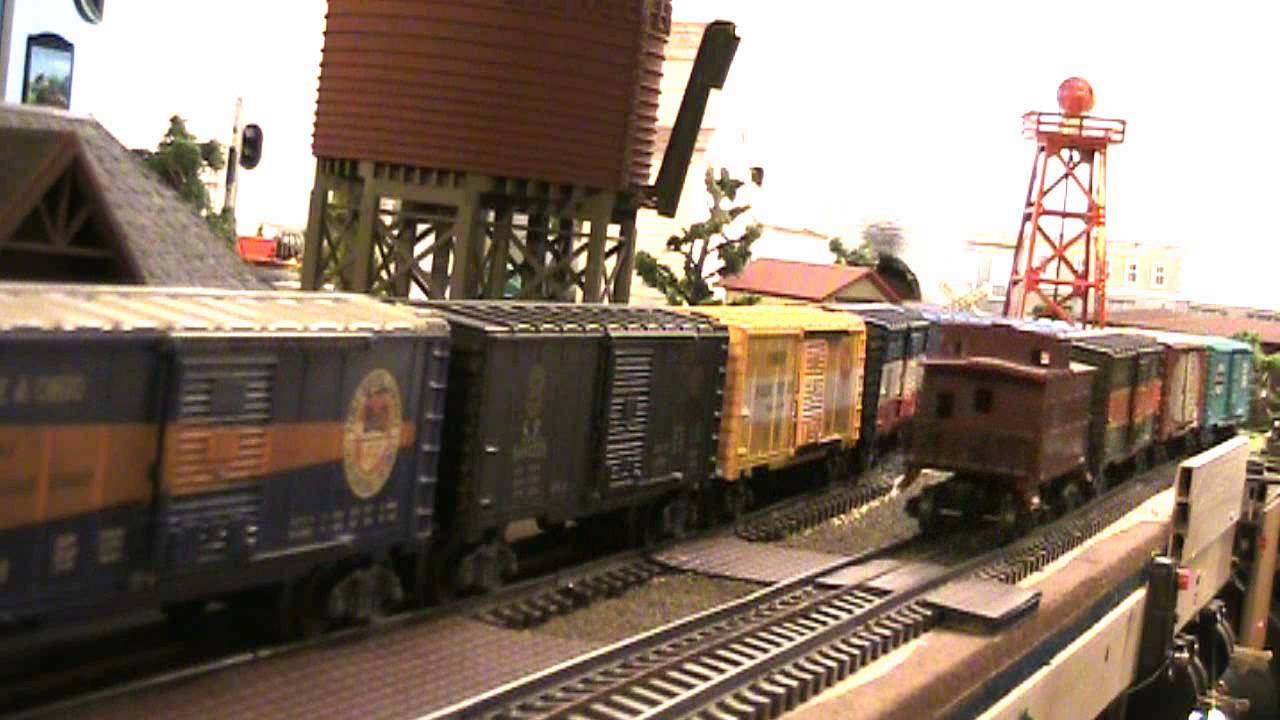 Lionel postwar steam, 6464 boxcars, and Super O track Part 1 - YouTube