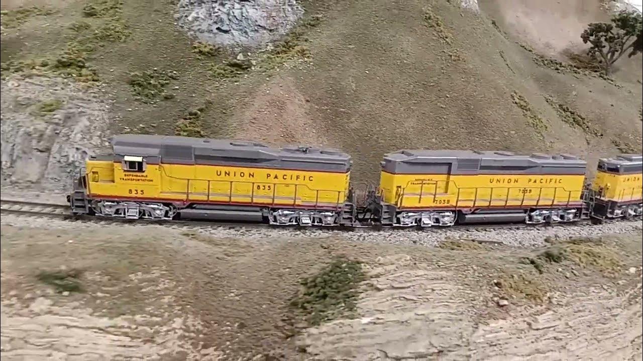 UNION PACIFIC MANIFEST FREIGHT - YouTube