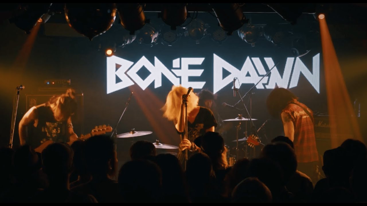 Episode 18 BONE DAWN 初ライブでROCK YOU！！ - YouTube