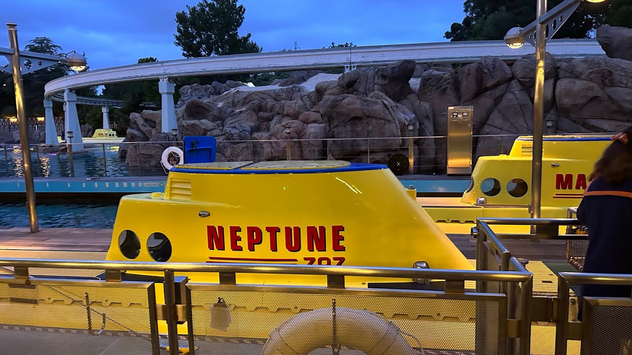 Finding Nemo Submarine Voyage 2024 - Entire Ride - YouTube