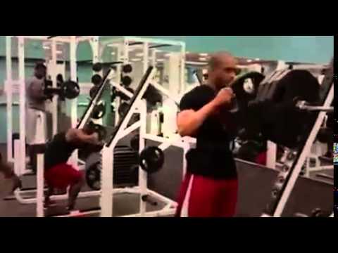 This Is Why You Don't Mess With A Bigger Man's Weight Plates At The Gym ...