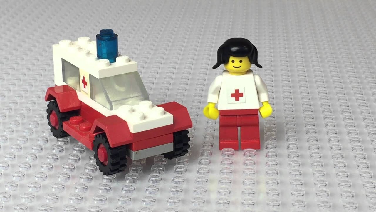 LEGO Town 606 Ambulance from 1978! 1st year of Minifigures! - YouTube