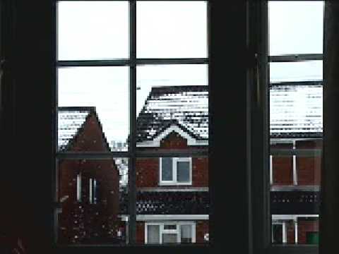 balloons go BANG in the snow - YouTube